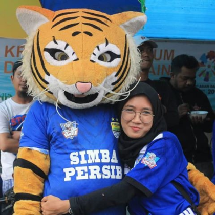 Deretan Foto Fans Club dan Maskot di Shopee Liga 1 - Inspirasi Shopee
