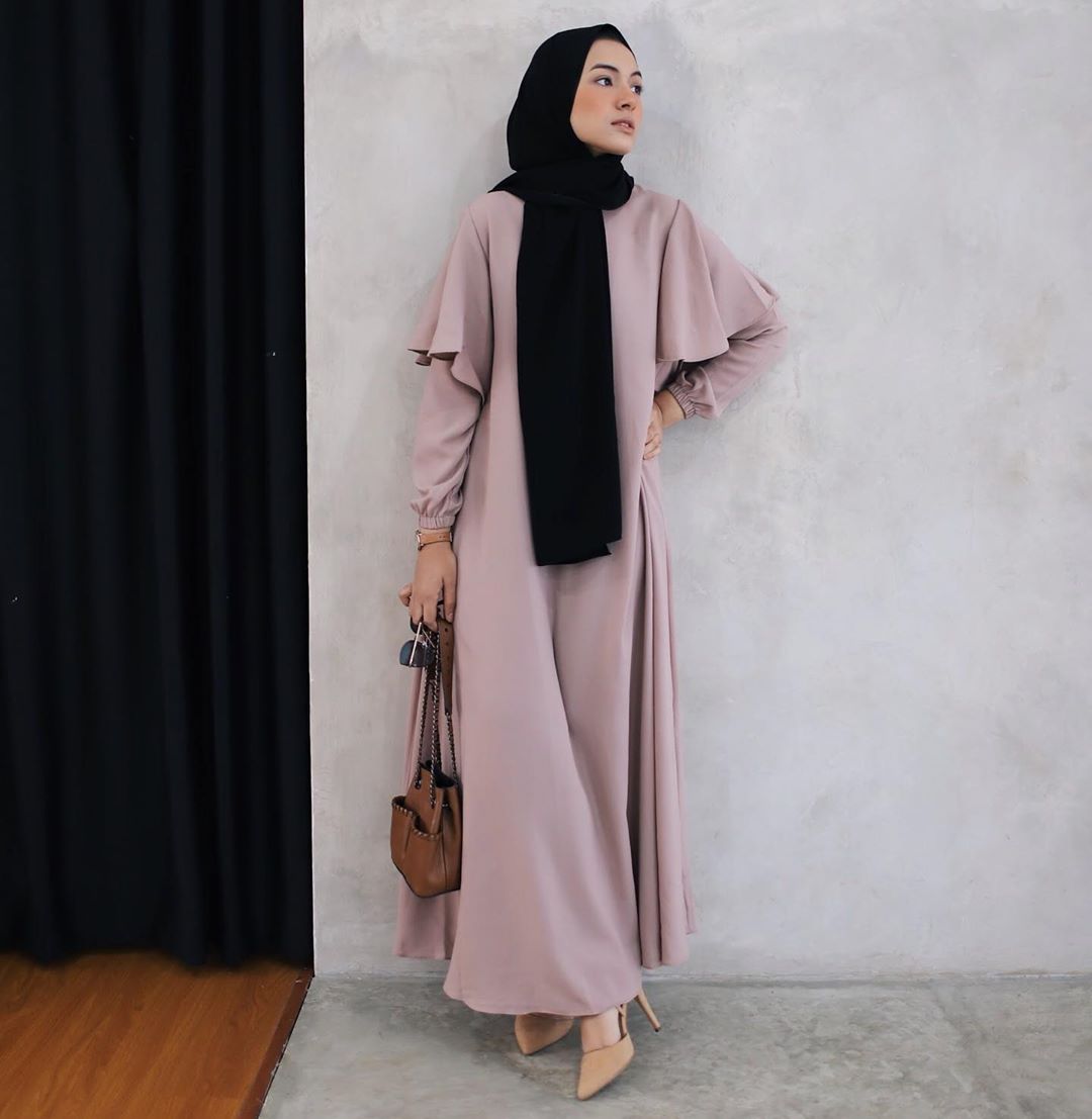 Yuk, Tampil Modis dengan Gamis ala Influencer Berikut Ini! - Inspirasi ...