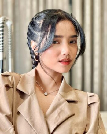 10 Potret Kepang Rambut Fuji An, Seleb Cantik yang Ramaikan Shopee Live! - Inspirasi Shopee