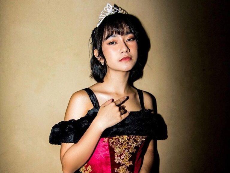 17 Foto Freya JKT48 yang Punya Darah Biru, Kini Tampil di MV Terbaru Shopee - Inspirasi Shopee