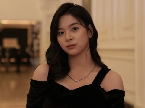 11 Foto Azizi JKT48 yang Manis dan Gemas Banget, Bikin Salah Fokus ...