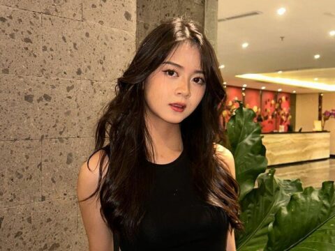 Biodata Christy JKT48, Tampil di MV Shopee Lebih Hemat Lebih Cepat ...