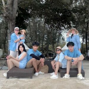 10 Potret Zee JKT48 dan Sang Kembaran, Akhmad Athir Ar-Raafi - Inspirasi Shopee