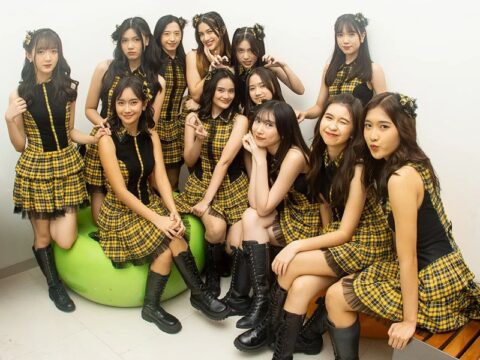 Lirik Lagu JKT48 Fortune Cookie In Love (Fortune Cookie yang Mencinta ...
