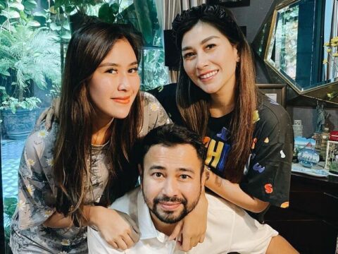 Hadir di Shopee Live, Ini 10 Potret Raffi Ahmad dan 2 Adik Perempuannya ...