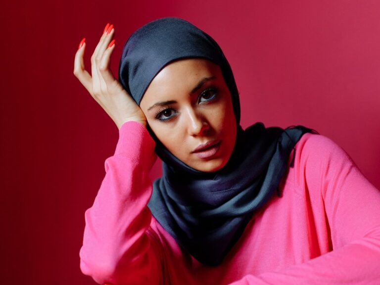 Baju Pink Cocok dengan Jilbab Warna Apa? Ini 12 Inspirasinya ...