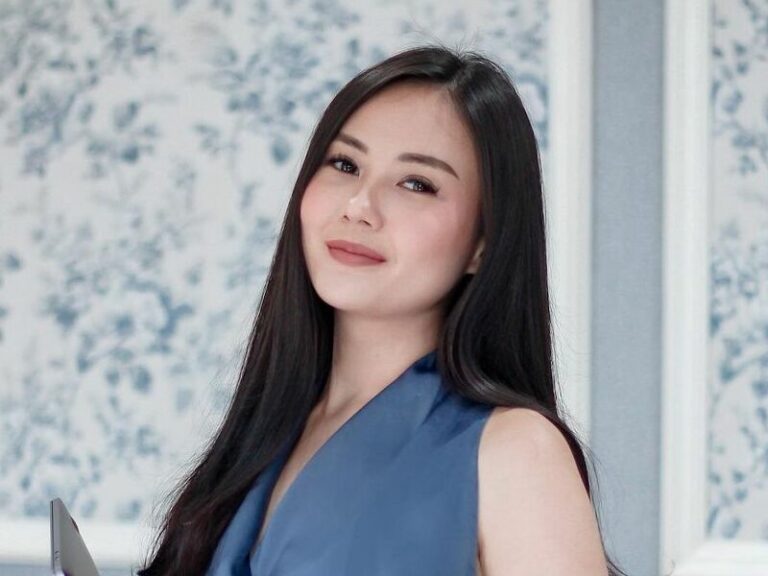 Biodata Sarah Gibson, Selebgram yang Ramaikan Shopee Live - Inspirasi Shopee