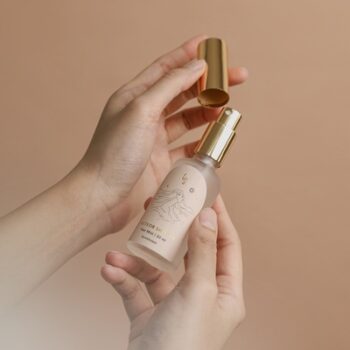 10 Parfum Rambut yang Wangi Tahan Lama, Brand Lokal! - Inspirasi Shopee