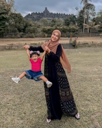 Biodata Ria Ricis yang Pernah Jadi ‘Ratu’ YouTube, Ramaikan Shopee Live ...