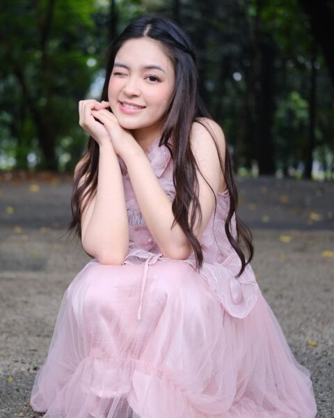 Profil dan Biodata Eca Aura alias Elsa Japasal - Inspirasi Shopee