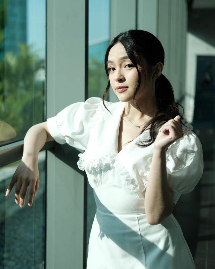 Profil dan Biodata Eca Aura alias Elsa Japasal - Inspirasi Shopee